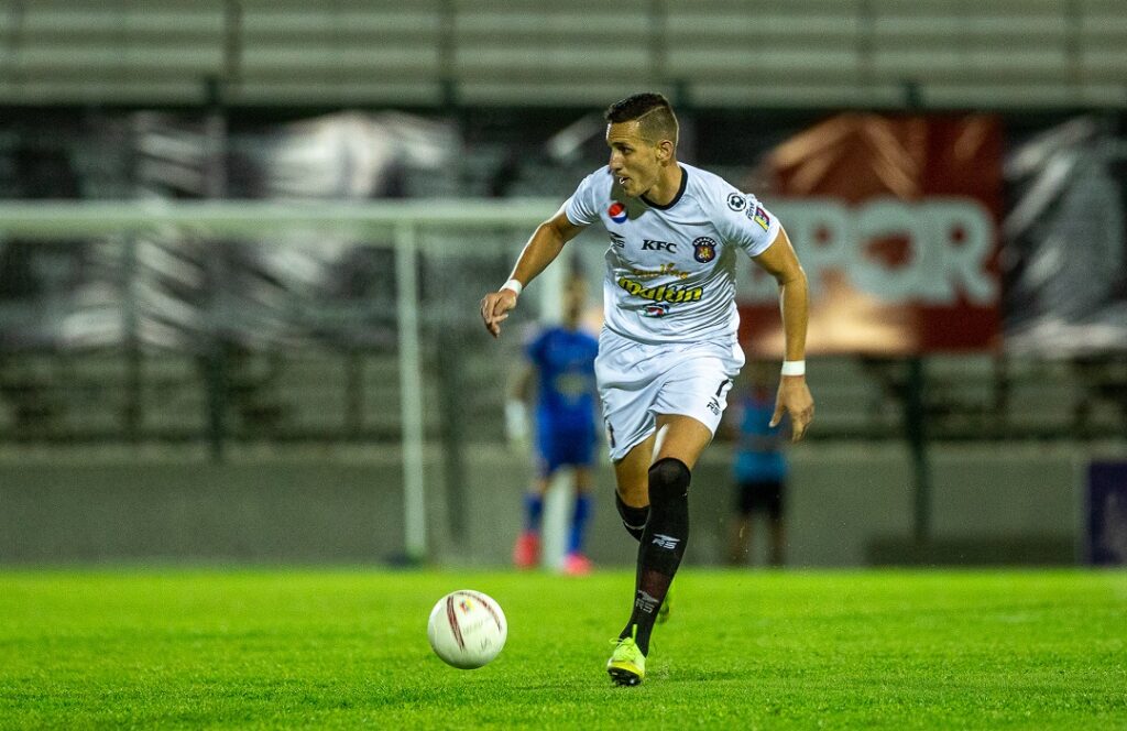Miguel Celis se puso la capa de héroe goleador en el Caracas - Liga FUTVE