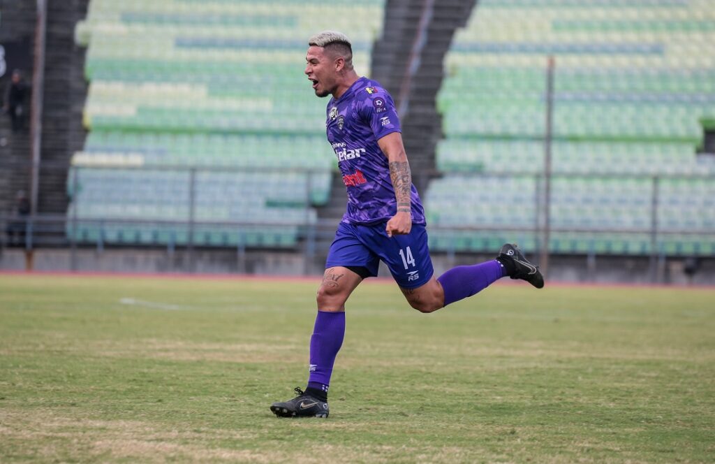 Jean Fuentes: El solvente defensor de Metropolitanos con cuatro ...