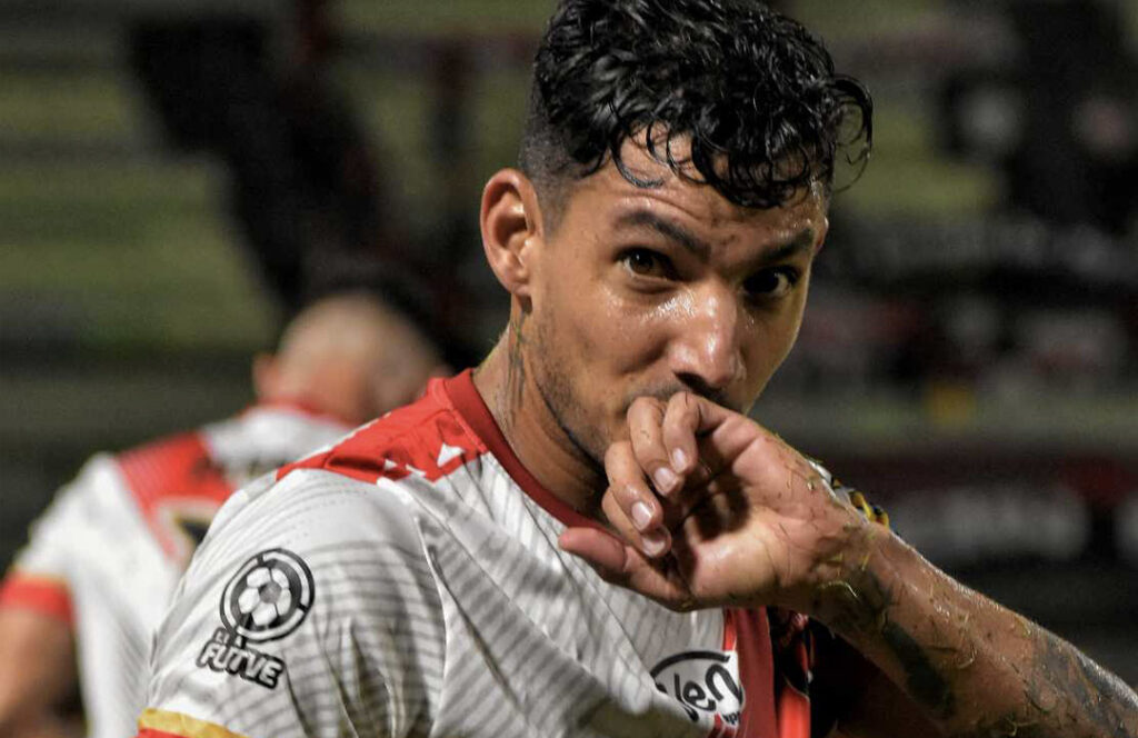 Richard Blanco aceptó el reto de jugar en Portuguesa para competir por ...