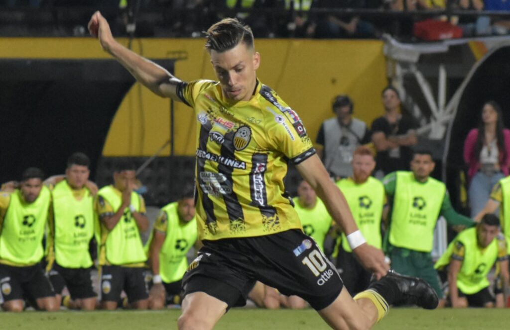 Gonzalo Ritacco disfrutó celebrar con la afición de Táchira la estrella ...