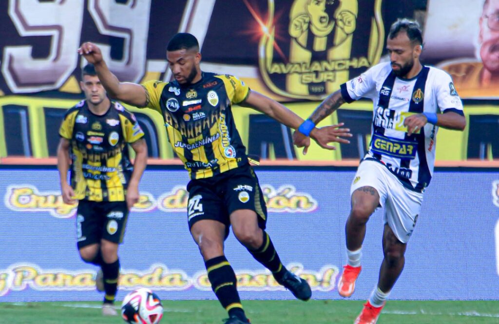 Carlos Robles: Cuando ganamos, ganamos todos - Liga FUTVE