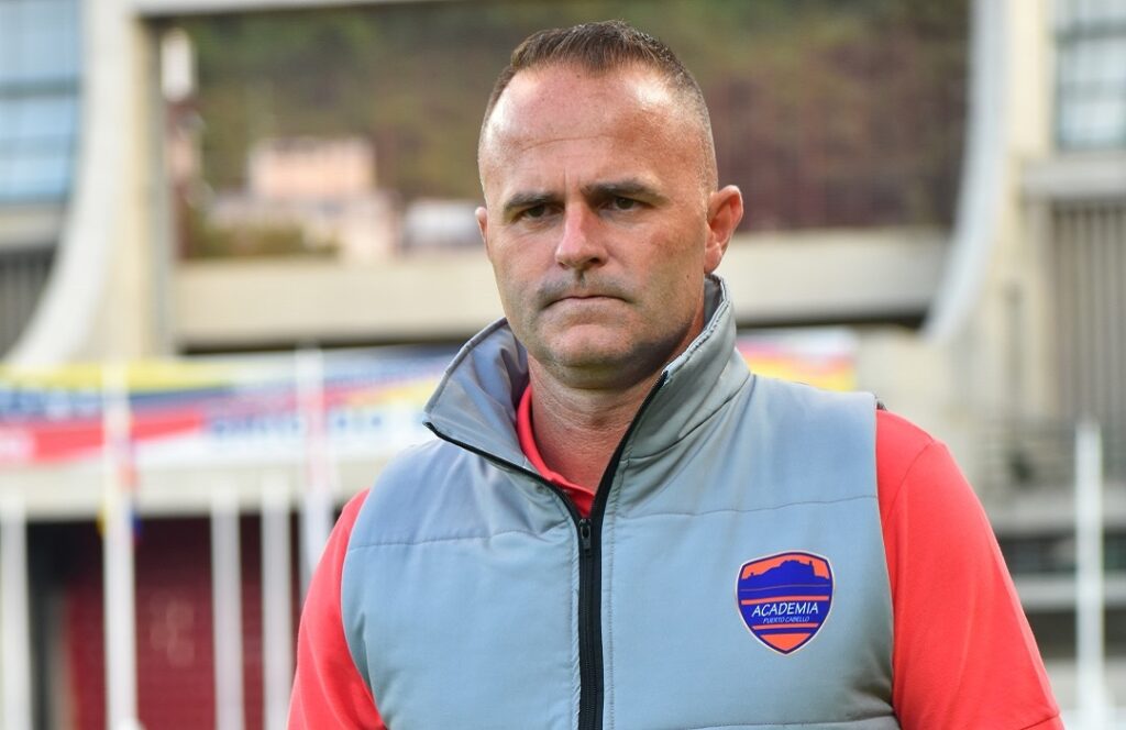 Iván Fernández busca los goles para hacer sumar puntos a Puerto Cabello ...