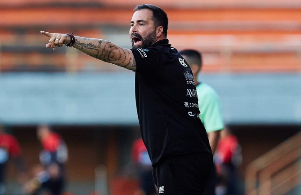 Daniel Sasso echa mano de la plantilla que tiene en UCV - Liga FUTVE