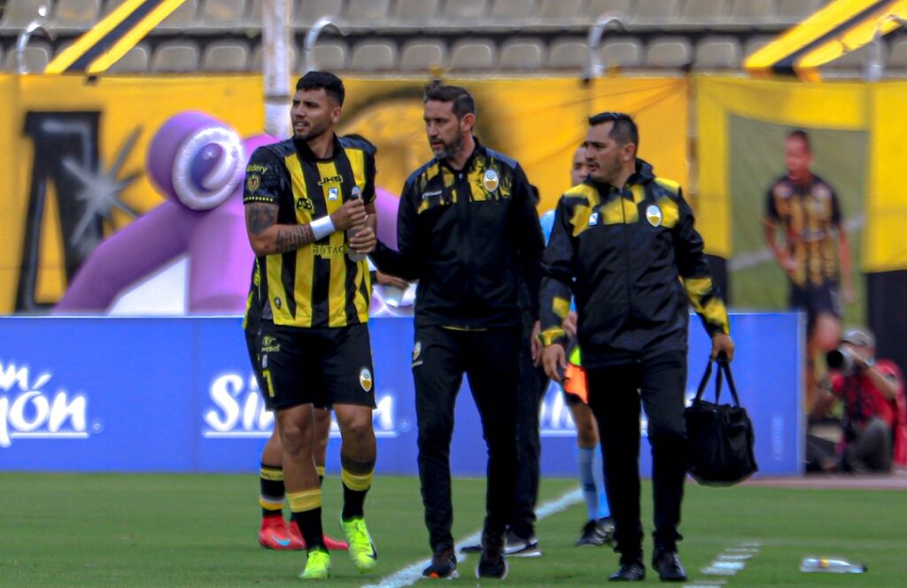 Bryan Castillo, el delantero de los goles importantes en Deportivo ...