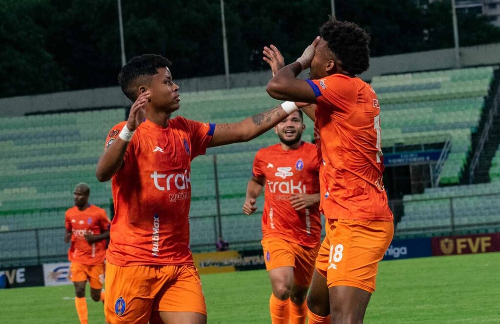 Yackson Rivas salió al rescate de La Guaira y rompió su sequía - Liga FUTVE